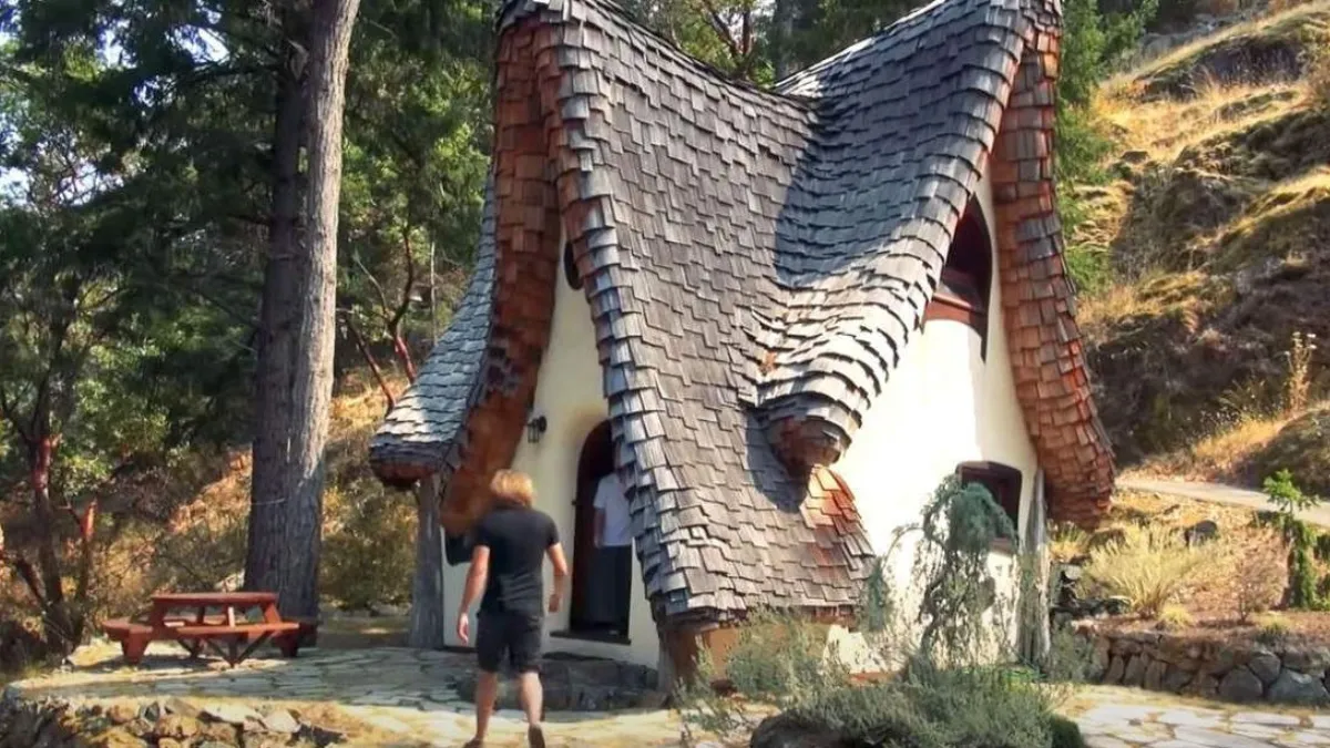 Tiny storybook home by the sea went viral online
